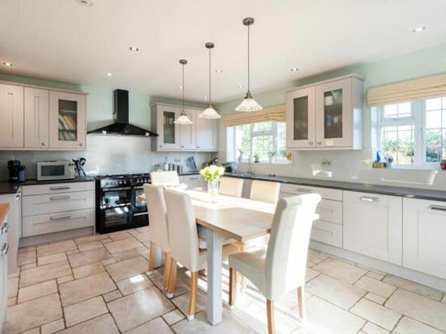 House With 4 Bedroom Oxford Oxfordshire DS87800257