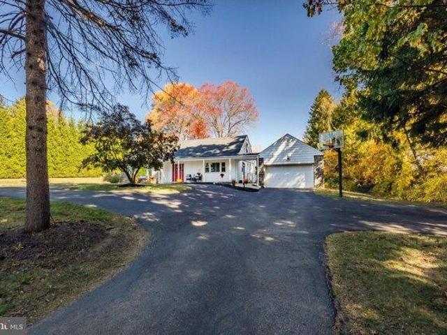 house with 4 bedroom, Paoli PA ES103501117