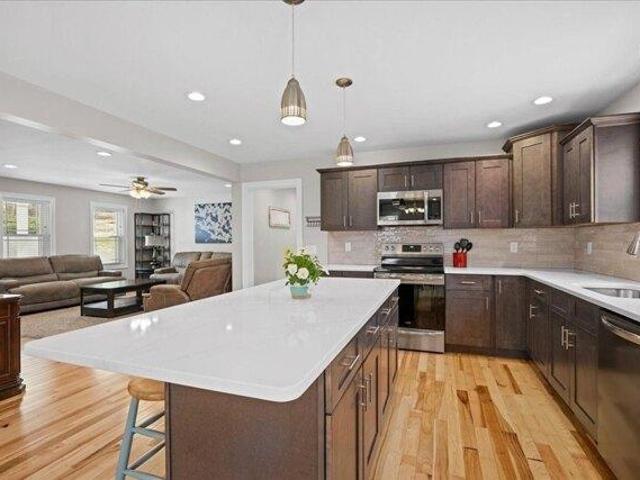 house with 4 bedroom, Palmer MA ES103101893