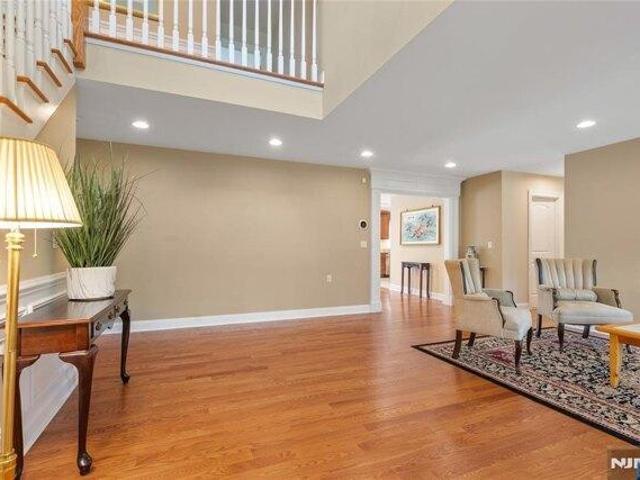 house with 4 bedroom, Paramus NJ DS104411202