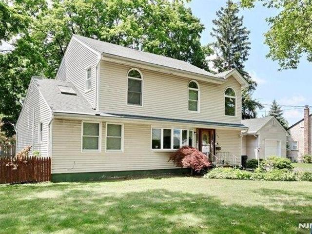 house with 4 bedroom, Paramus NJ DS104445708