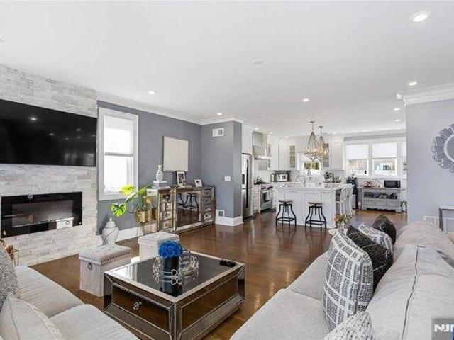house with 4 bedroom, Paramus NJ DS100460494