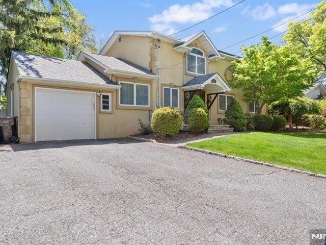 house with 4 bedroom, Paramus NJ DS102777211
