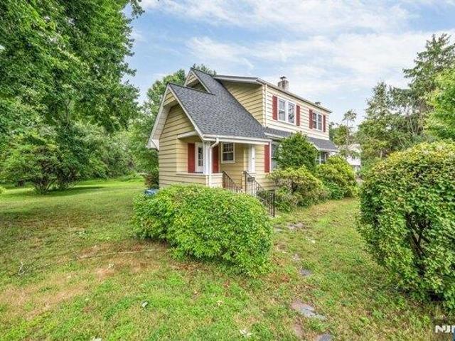 house with 4 bedroom, Paramus NJ ES104849706