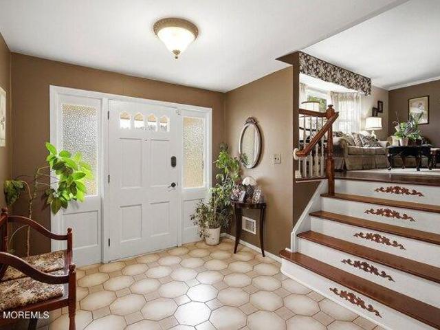 house with 4 bedroom, Parlin NJ ES105202574