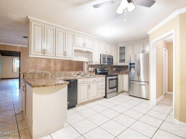 house with 4 bedroom, Pascagoula MS DLS88247176