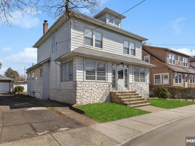 house with 4 bedroom, Paterson NJ DLS102214393