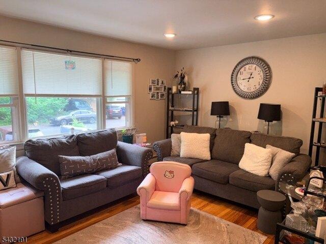 house with 4 bedroom, Paterson NJ DS102530121