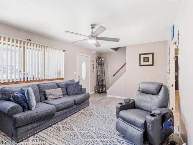 house with 4 bedroom, Paterson NJ DS104443966