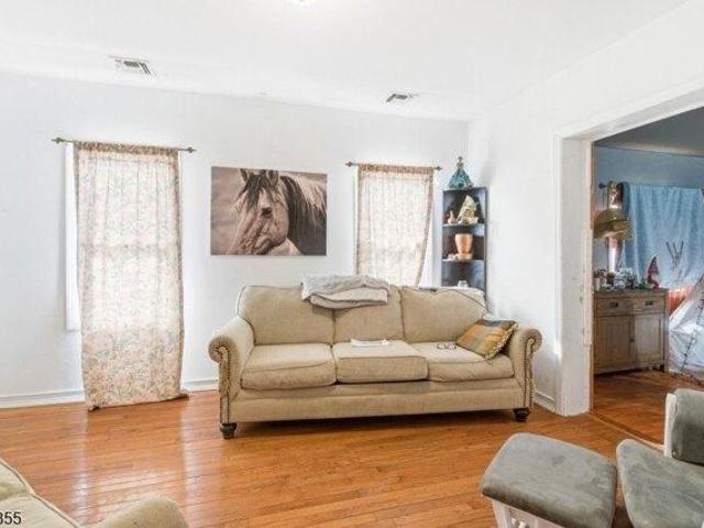 house with 4 bedroom, Paterson NJ ES104446036
