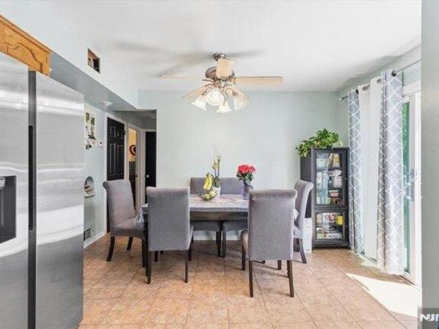 house with 4 bedroom, Paterson NJ ES104607906
