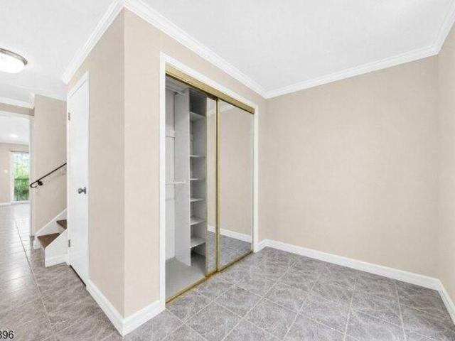 house with 4 bedroom, Paterson NJ ES104831839