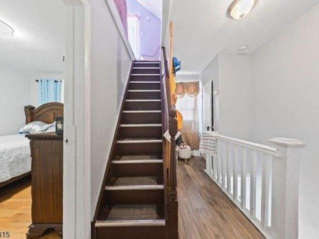 house with 4 bedroom, Paterson NJ ES105144434