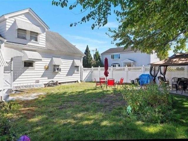 house with 4 bedroom, Pawtucket RI DLS101934687