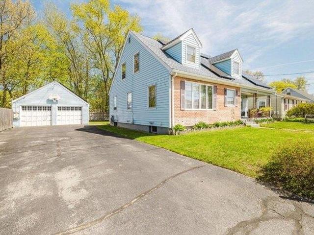 house with 4 bedroom, Pawtucket RI DLS102371020