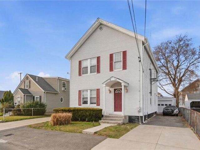 house with 4 bedroom, Pawtucket RI DLS102475647