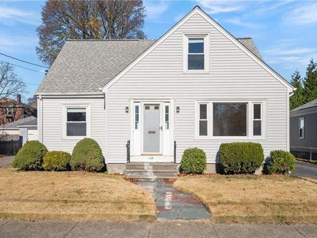 house with 4 bedroom, Pawtucket RI DS101858396