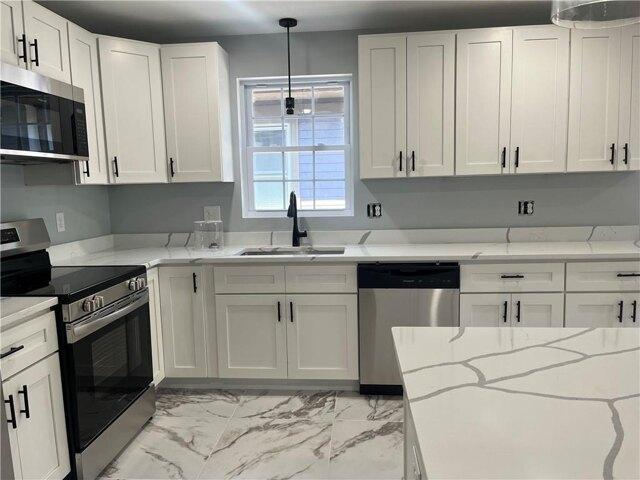 house with 4 bedroom, Pawtucket RI DS102446173
