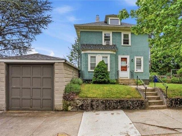 house with 4 bedroom, Pawtucket RI DS102959130