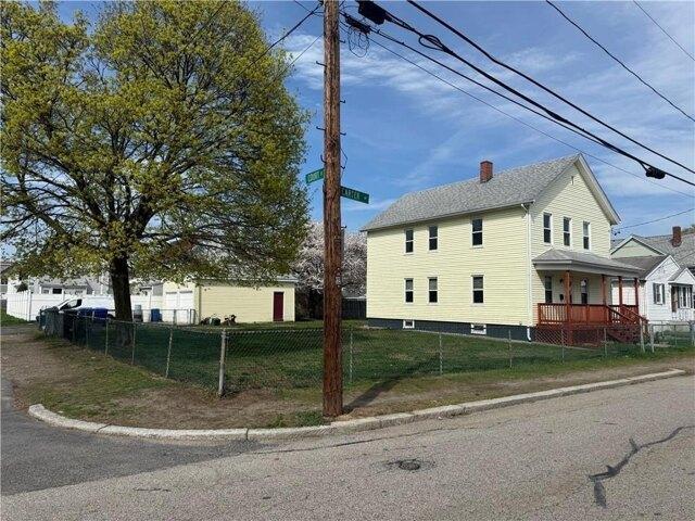 house with 4 bedroom, Pawtucket RI DS102121314