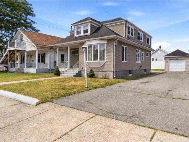 house with 4 bedroom, Pawtucket RI DS103601630