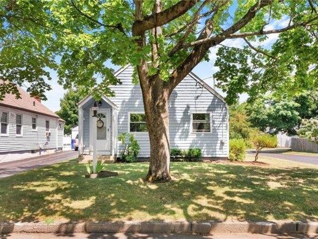 house with 4 bedroom, Pawtucket RI DS103627564