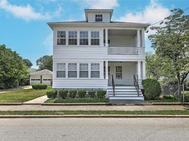 house with 4 bedroom, Pawtucket RI DS103848531