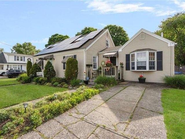 house with 4 bedroom, Pawtucket RI DS103887231