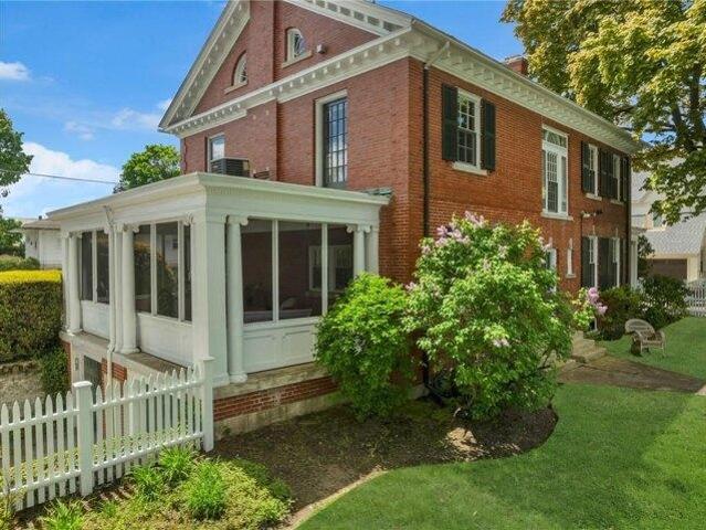 house with 4 bedroom, Pawtucket RI DS103020456