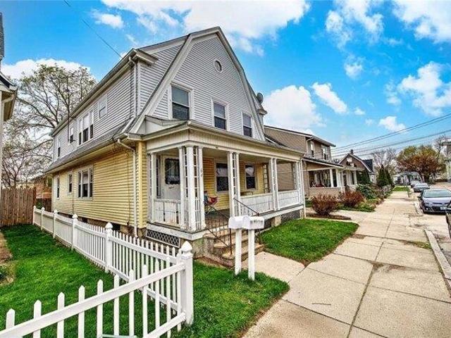 house with 4 bedroom, Pawtucket RI DS103034342