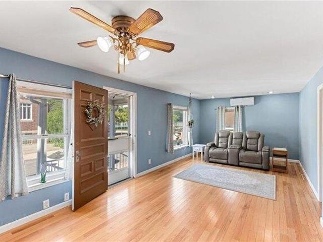 house with 4 bedroom, Pawtucket RI DS103247503