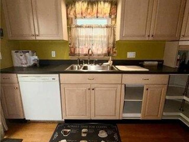 house with 4 bedroom, Pawtucket RI DS104478233