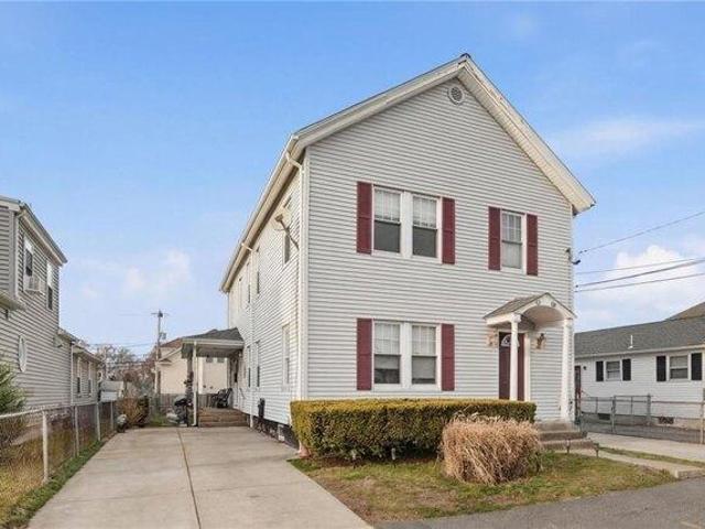 house with 4 bedroom, Pawtucket RI ES103161530
