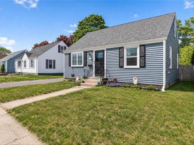 house with 4 bedroom, Pawtucket RI ES103189261
