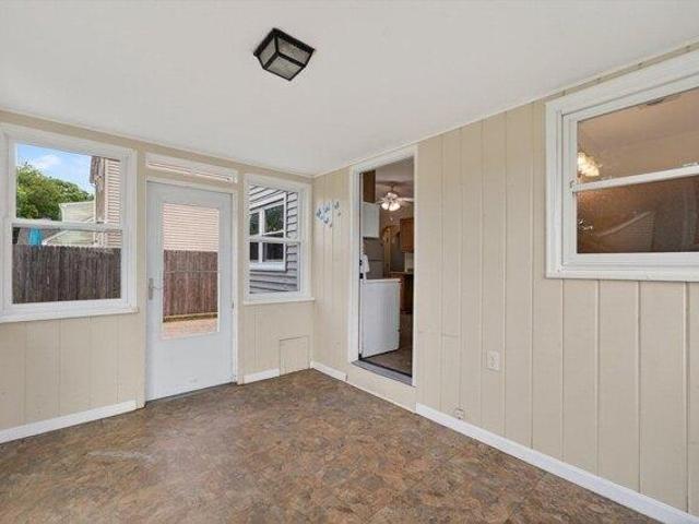 house with 4 bedroom, Pawtucket RI ES103250730