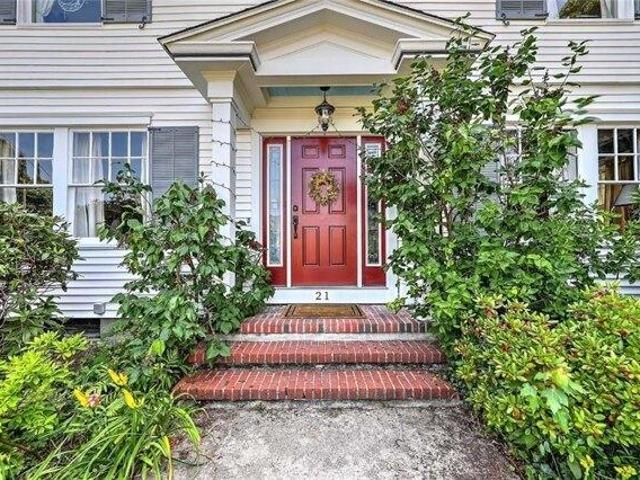 house with 4 bedroom, Pawtucket RI ES104043696