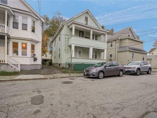 house with 4 bedroom, Pawtucket RI ES105423157