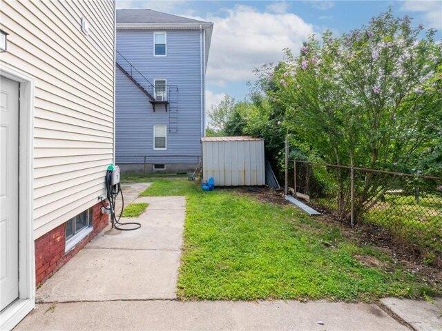 house with 4 bedroom, Pawtucket RI ES105140080