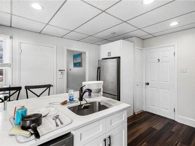 house with 4 bedroom, Pawtucket RI ES105241591
