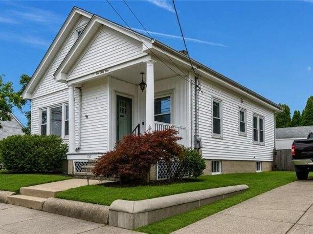 house with 4 bedroom, Pawtucket RI ES105278034