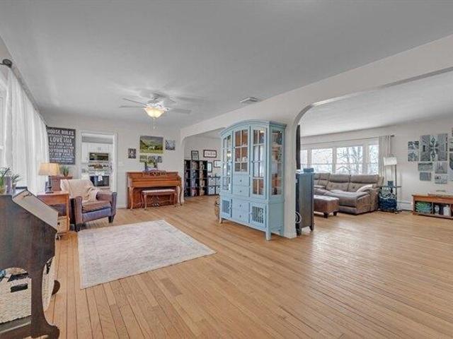 house with 4 bedroom, Paxton MA DS102593268