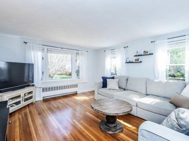 house with 4 bedroom, Peabody MA DLS102345603