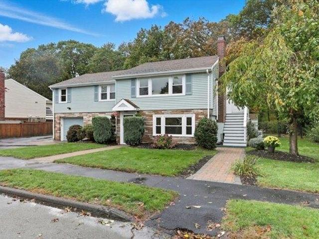 house with 4 bedroom, Peabody MA DLS102778900