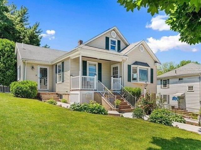 house with 4 bedroom, Peabody MA DS104078634
