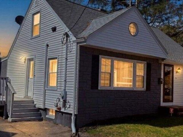 house with 4 bedroom, Peabody MA DS102121326