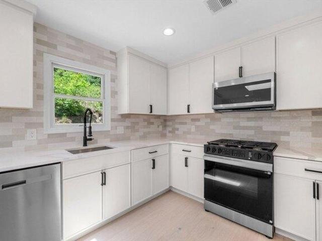 house with 4 bedroom, Peabody MA DS103442280