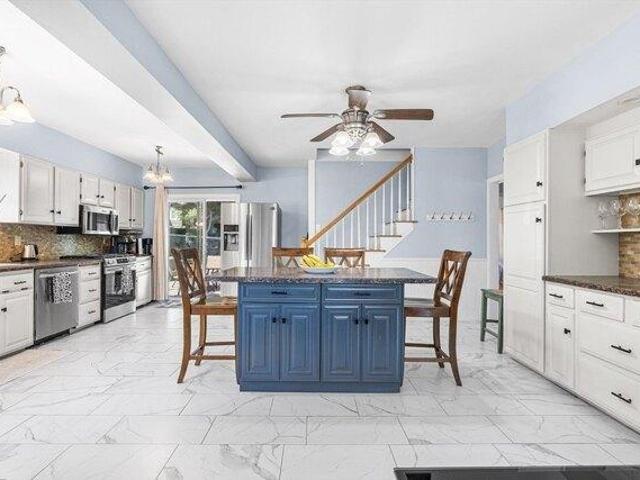 house with 4 bedroom, Peabody MA ES104078634