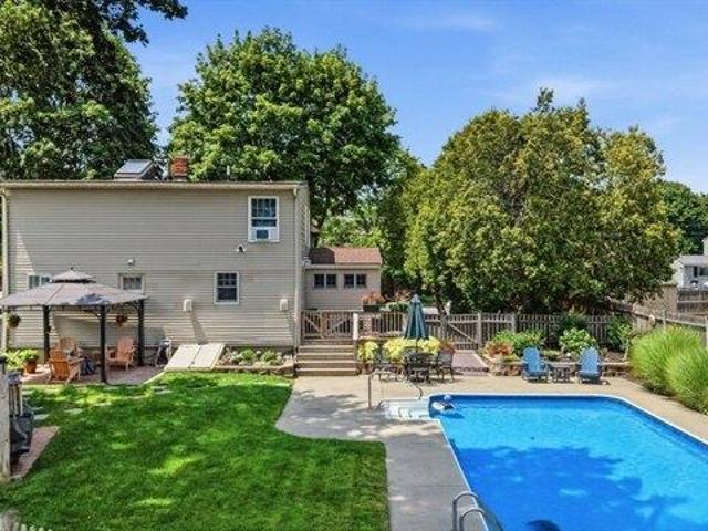 house with 4 bedroom, Peabody MA ES104946602