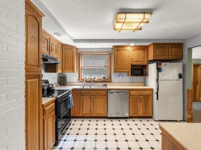 house with 4 bedroom, Peabody MA ES105061374