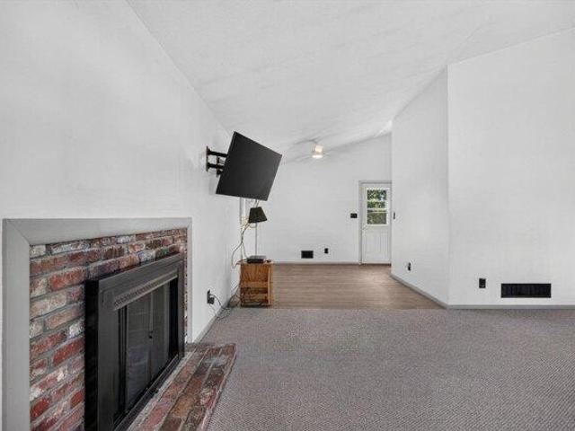 house with 4 bedroom, Peabody MA ES105161081